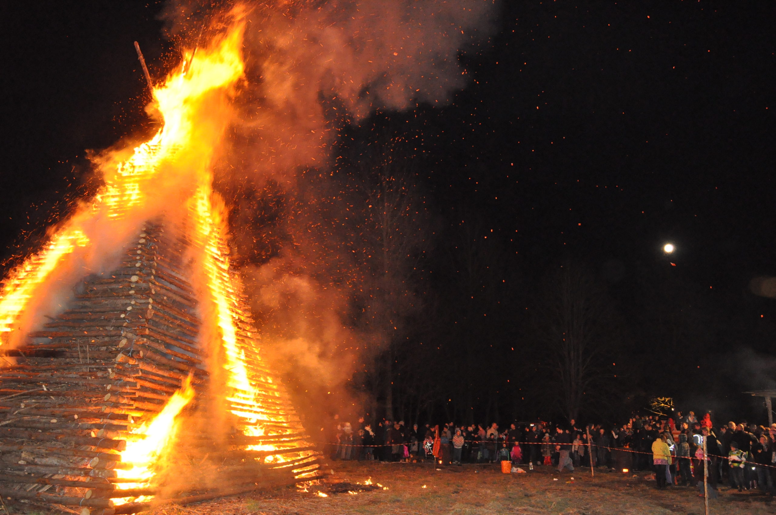 Grands feux – Office du Tourisme de Léglise
